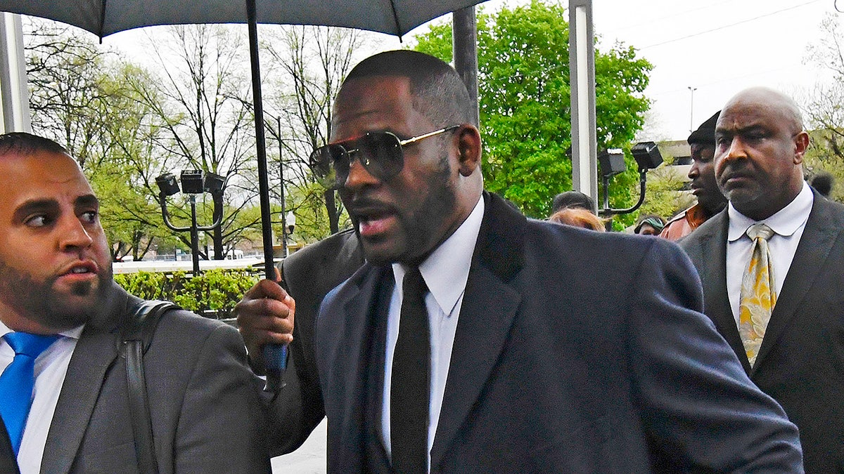R. Kelly girlfriend Azriel Clary’s father says being without his ...