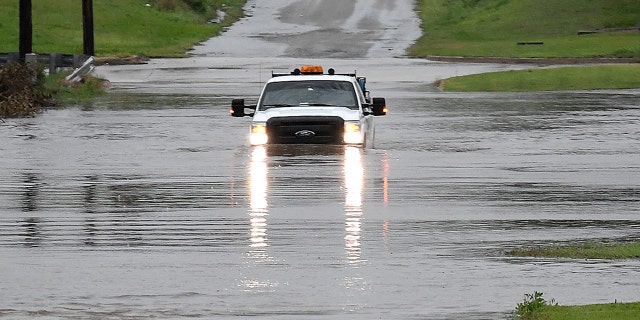 Tornado spotted near Tulsa airport, water rescues reported across ... Tornado spotted near Tulsa airport, water rescues reported across ...