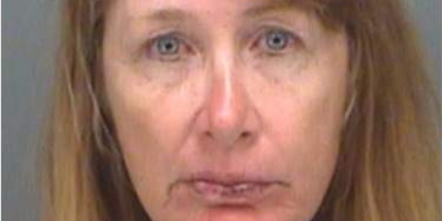 Machete-wielding Florida woman arrested in ‘ax-throwing’ bar: cops ...