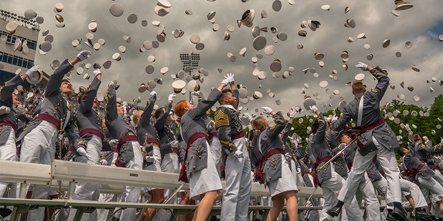 Naming commission recommends Army and Naval academies scrap names of ...