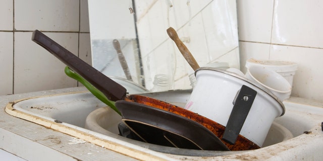 Hate washing dishes? Here are 5 tips for making it much less of a pain ...