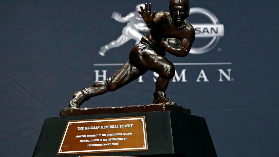 Heisman Trophy finalists revealed: 3 quarterbacks, defensive lineman ...