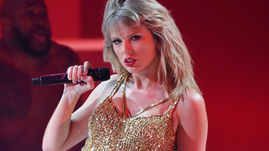 Taylor Swift Slams Scooter Braun Toxic Masculinity During Billboard