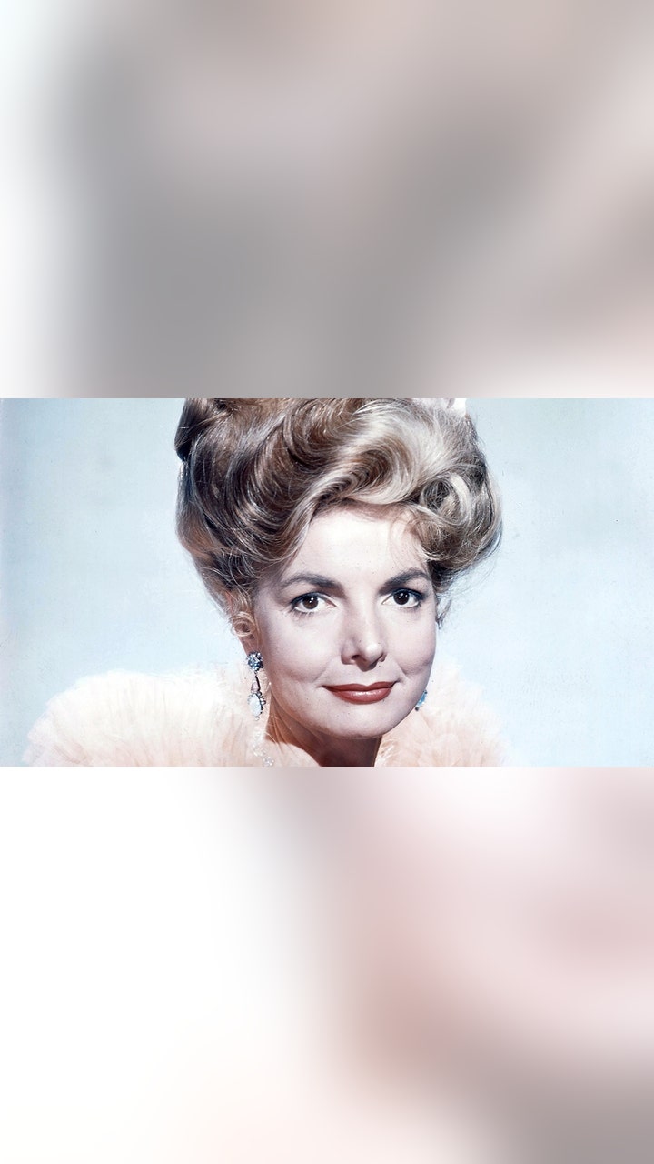 Actress Elizabeth Crossword 60 Photos - Moonagedaydream.film
