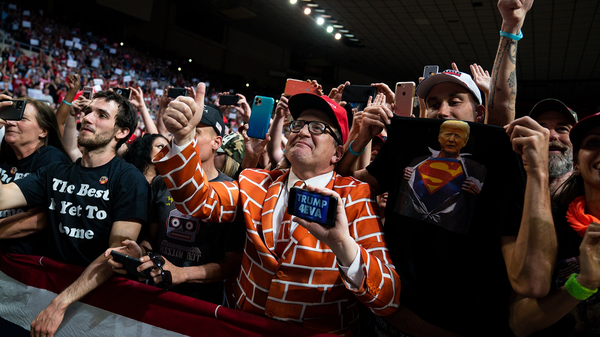 As Dems debated, President Trump held fiery rally in Arizona: pictures ... As Dems debated, President Trump held fiery rally in Arizona: pictures ...