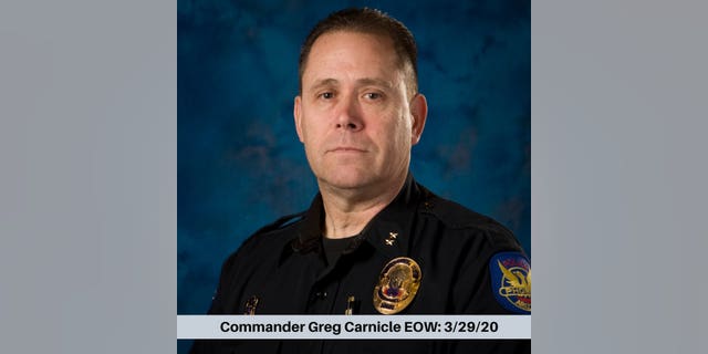 Phoenix police officer killed, 2 others hurt responding to domestic ... Phoenix police officer killed, 2 others hurt responding to domestic ...
