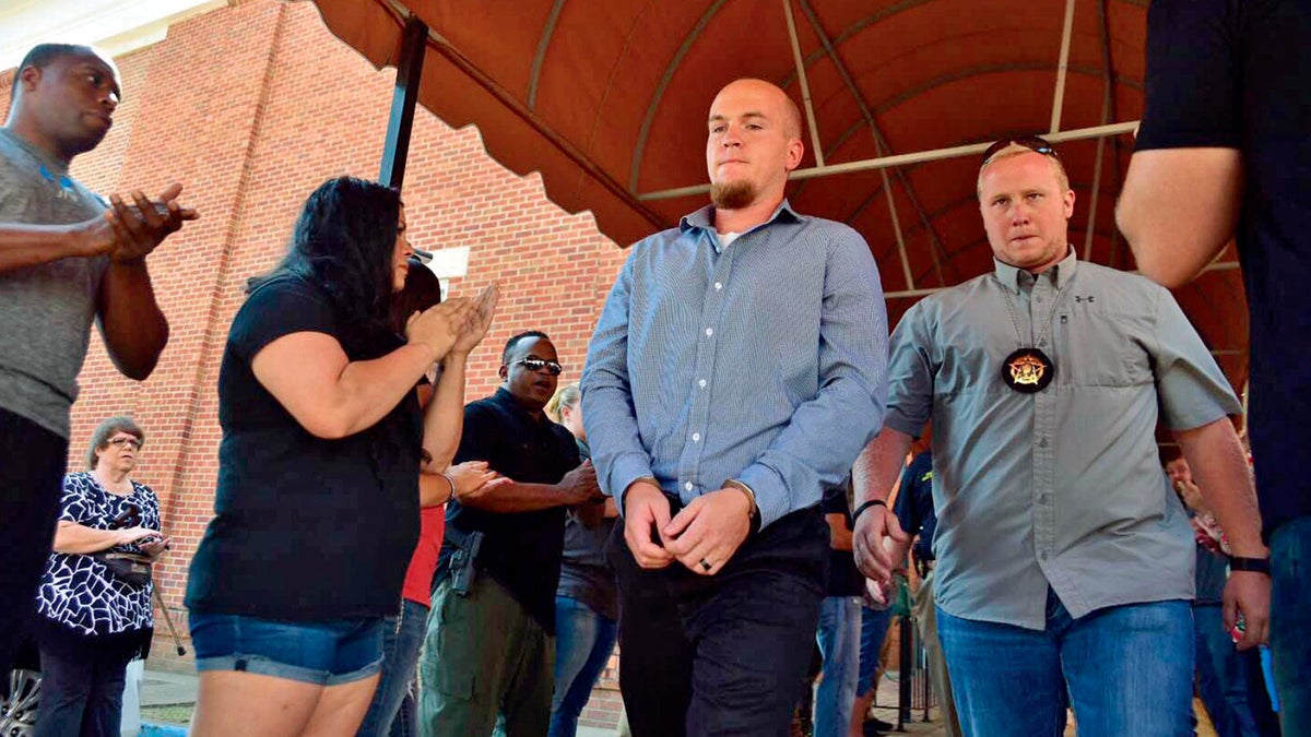 Mississippi Drops Charges Against White Ex Officer In Black Mans 2015