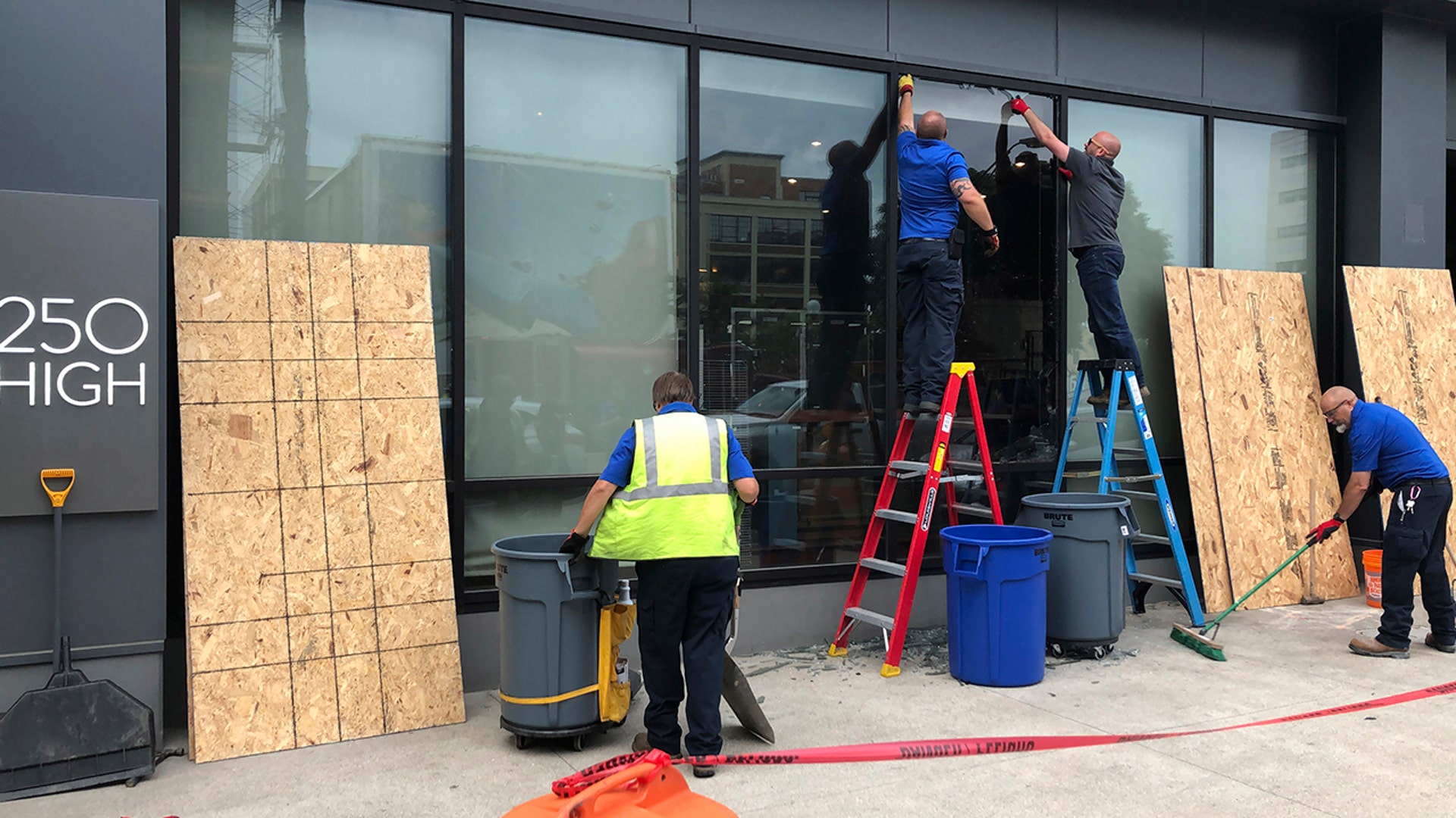Minneapolis riots: Stores destroyed by looters | Fox News