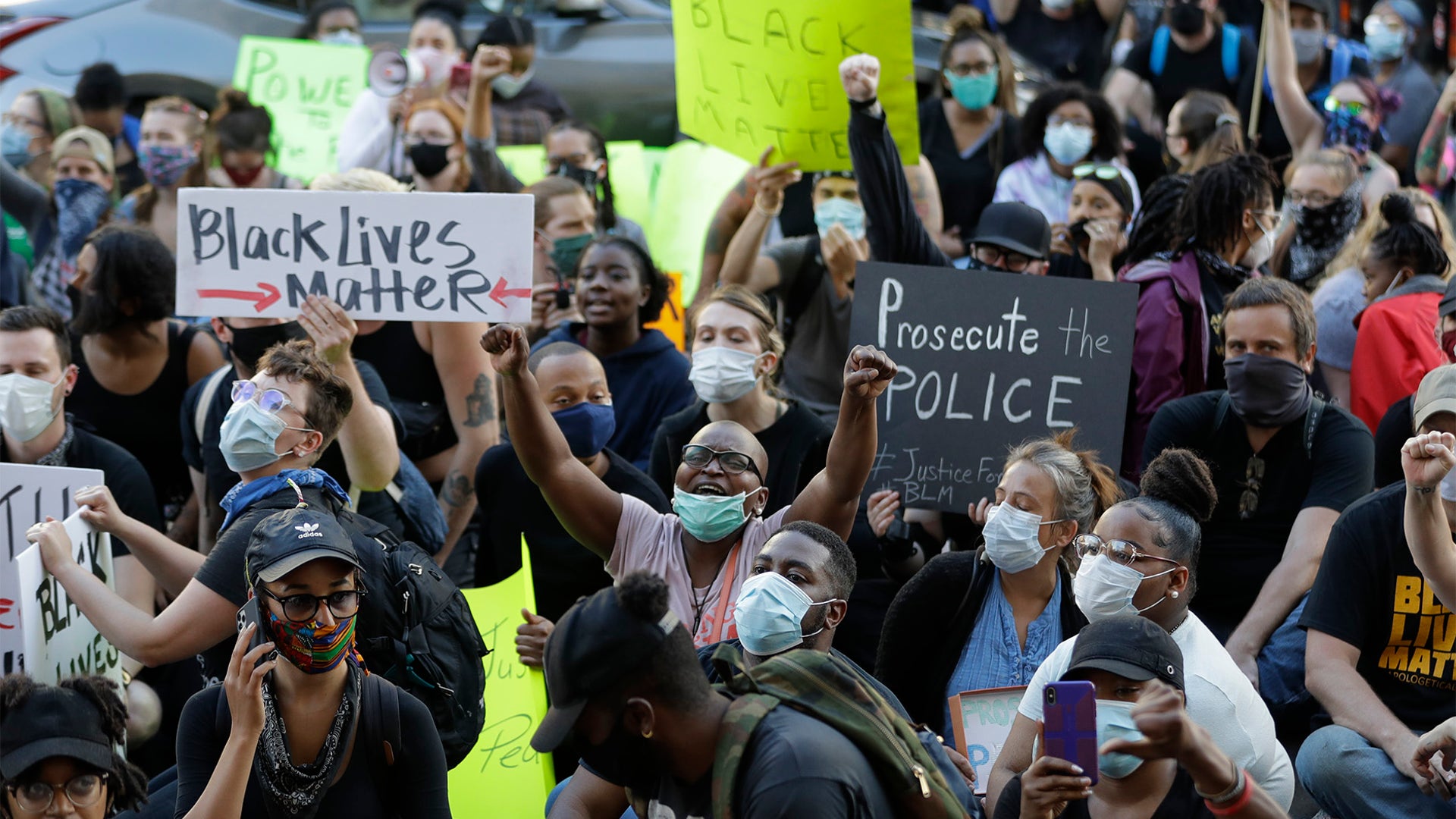 PHOTOS: Riots break out around America in wake of George Floyd death ...