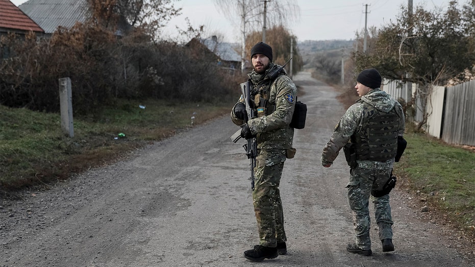 Putin Bans Russian Military From Carrying Phones Other Electronic