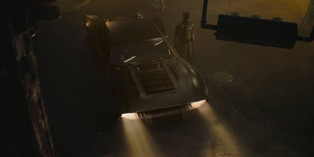 'The Batman' trailer reveals new Batmobile and other vehicles from the ...