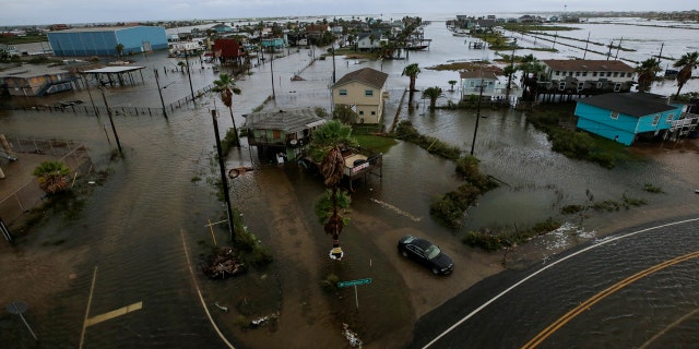 Beta floods Houston as over 500K gallons of wastewater spill, body of ...