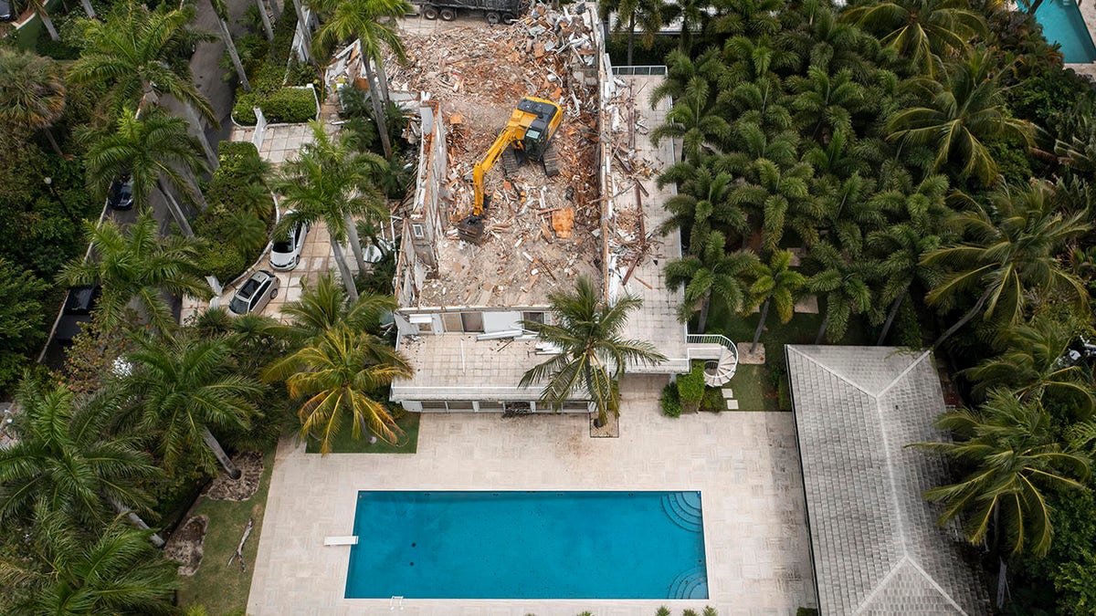 Jeffrey Epsteins Palm Beach Estate Has Been Demolished Fox News