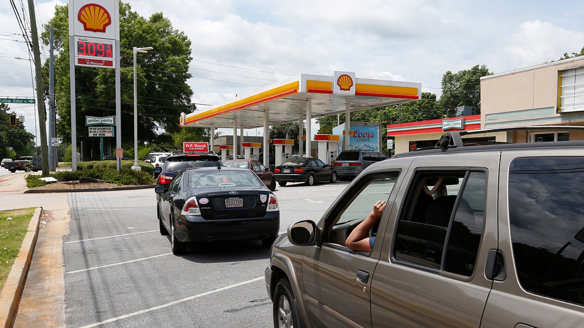 Pipeline outage causes U.S. gasoline supply crunch, panic buying | Fox News