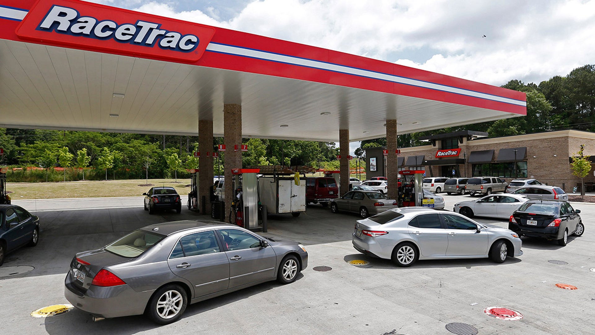 Pipeline outage causes U.S. gasoline supply crunch, panic buying | Fox News