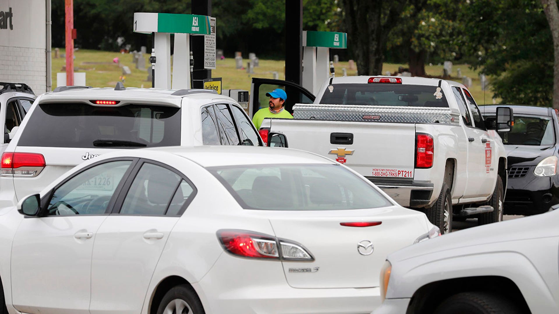 Pipeline outage causes U.S. gasoline supply crunch, panic buying | Fox News