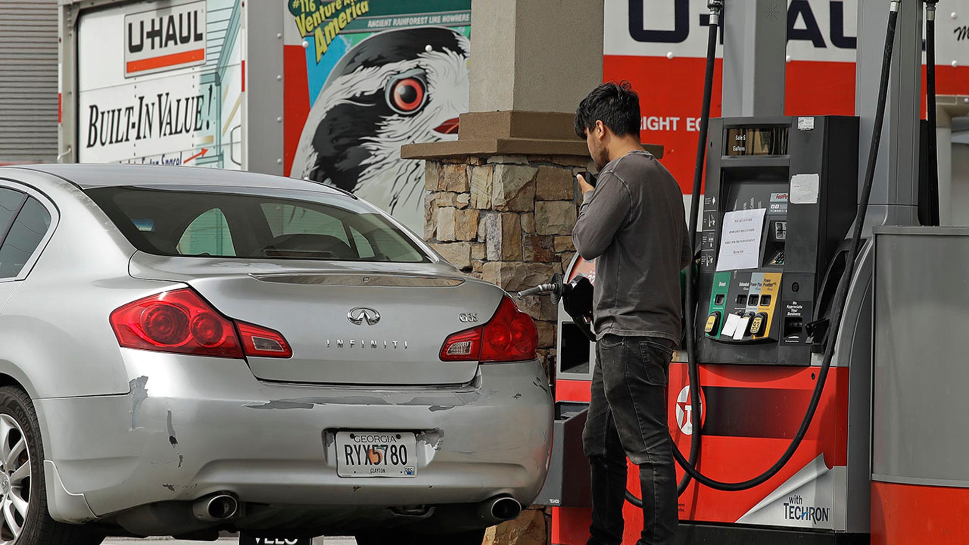 Pipeline outage causes U.S. gasoline supply crunch, panic buying | Fox News