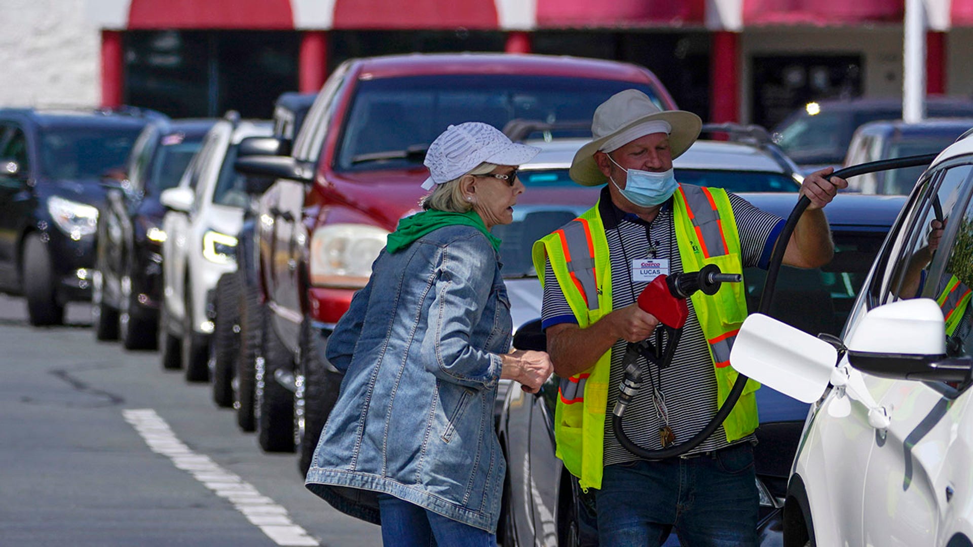 Pipeline outage causes U.S. gasoline supply crunch, panic buying | Fox News