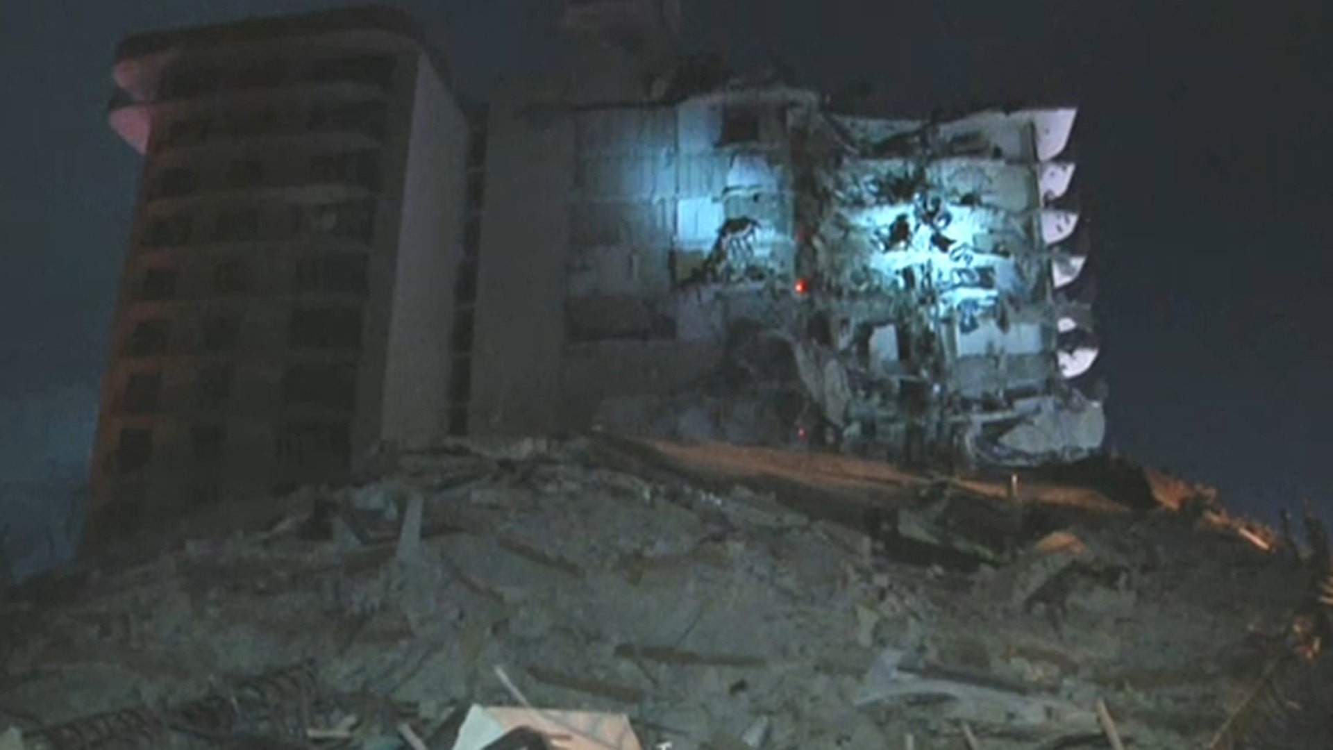Miami building collapse: Huge emergency operation underway | Fox News