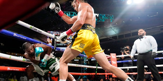 Mike Tyson Evander Holyfield Give Stamp Of Approval To Paul Brothers