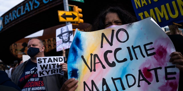 John Oliver Says F Ing Let Police Officers Who Resist Vaccine