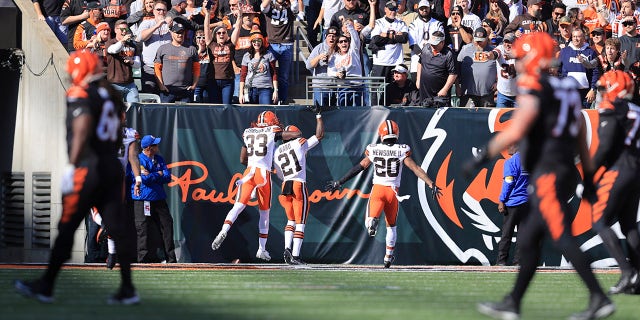 Browns' Denzel Ward takes interception 99 yards for TD, jukes Joe ...