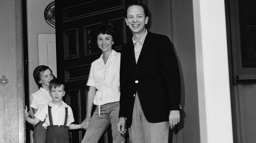 Don Knotts Daughter Explains Why She Left His Deathbed To Laugh In Book ‘i Just Couldnt Hold