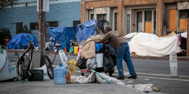 LAPD makes 50 arrests in skid row drug investigation | Fox News LAPD makes 50 arrests in skid row drug investigation | Fox News
