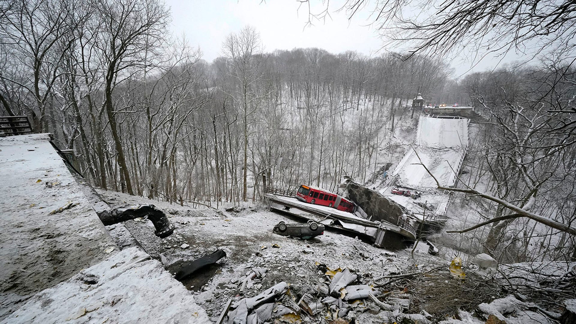 Pittsburgh bridge collapses hours before President Biden's visit to ...