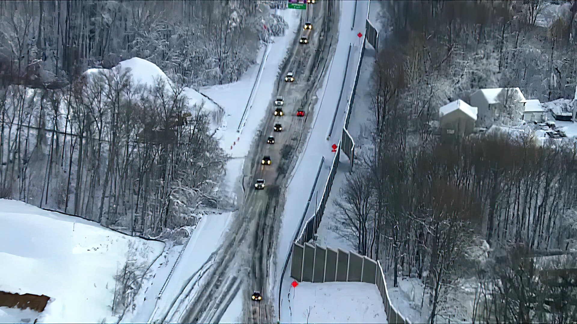 Snowstorm strands hundreds along I-95 in Virginia | Fox News