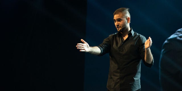 Author Alex Banayan spends year helping people navigate COVID-19 ...