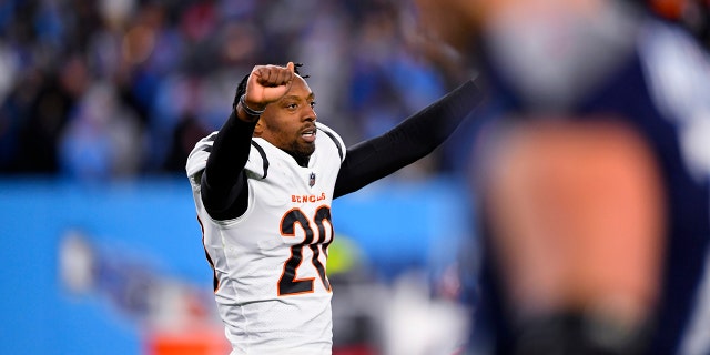 Bengals' Eli Apple rips 2 NFL fan bases as team prepares for AFC ...