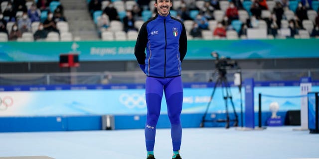 Van der Poel wins 2nd Olympic gold, sets 10,000-meter world record ...