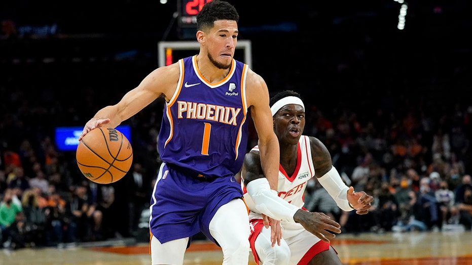 Suns Rally Without Chris Paul Edging Rockets For 7th Straight Win