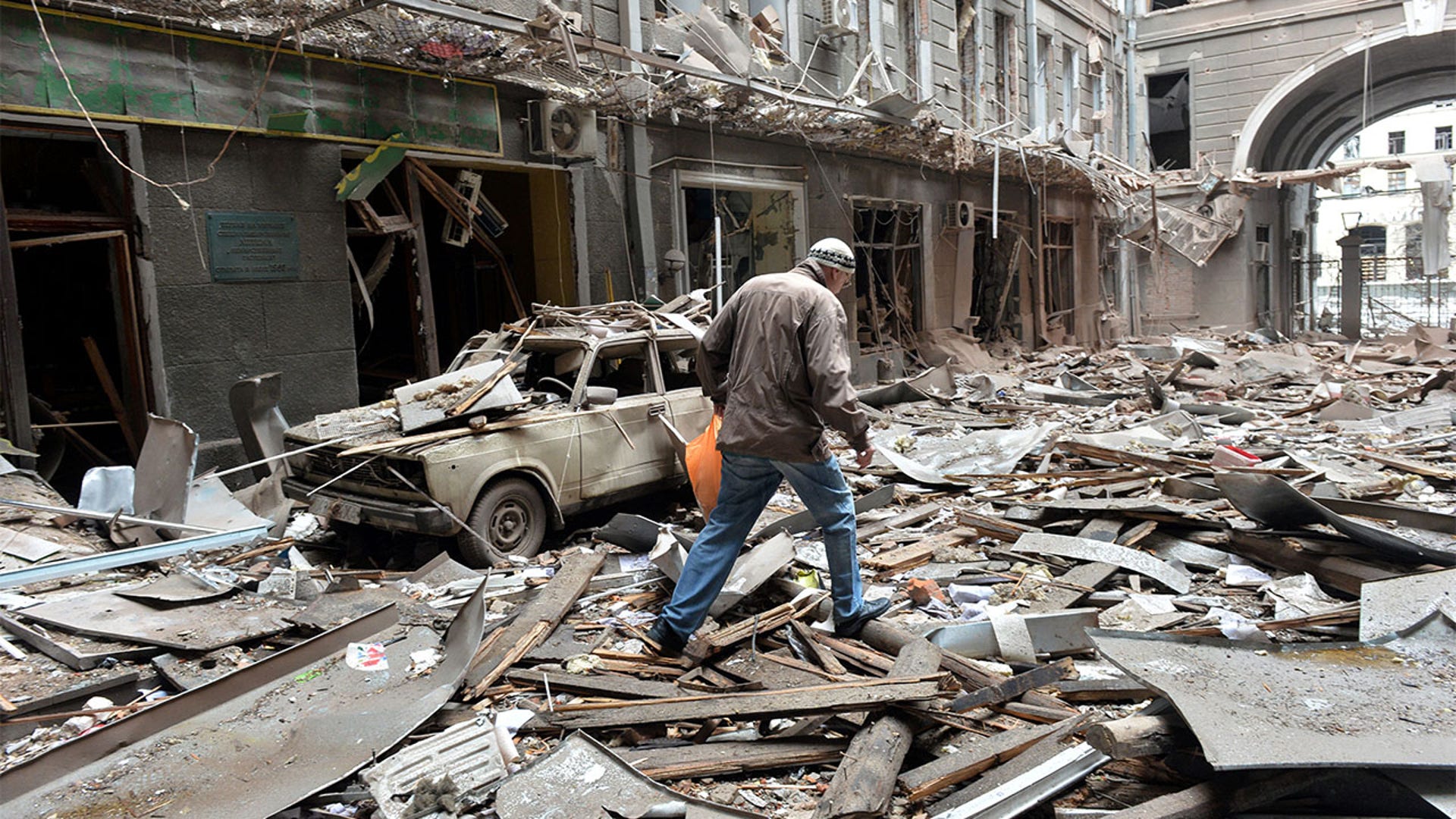 PHOTOS: Ukraine crisis - Snapshot of apocalyptic aftermath as Russian ...