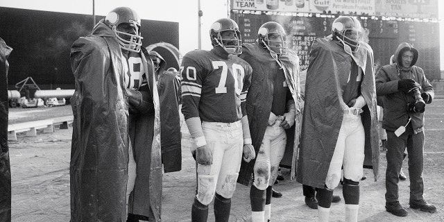 Doug Sutherland, former 'Purple People Eater' with the Vikings, dead at ...