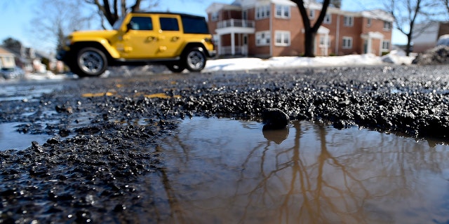 Potholes in America: Drivers must know this before hitting the road ...