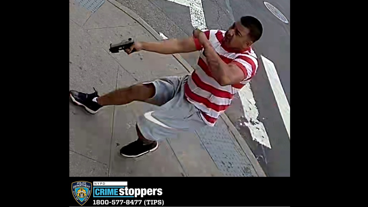 Brazen Nyc Daytime Shooting Caught On Camera Nypd Seeks Suspect Fox News