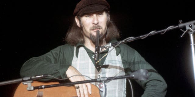 Jim Seals, singer of '70s hit 'Summer Breeze,' dead at 80 | Fox News