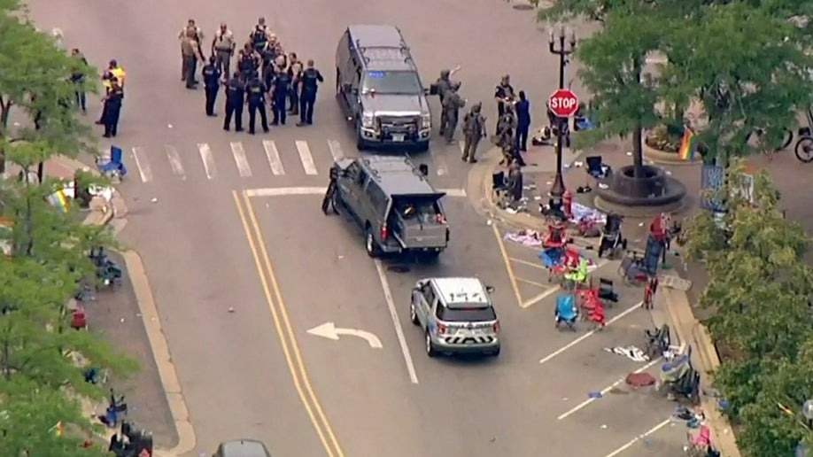 Illinois 4th Of July Parade Shooting Leaves 6 Dead More Than 30
