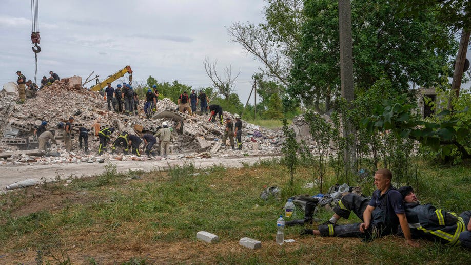 Ukraine War Russian Rocket Attack Kills 15 Dozens More Trapped Under