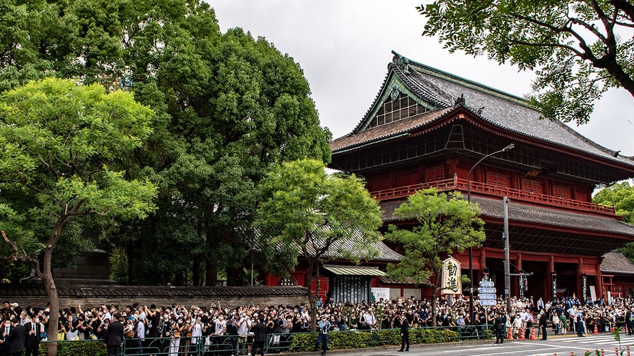 Shinzo Abe Funeral Mourners Line Streets To Bid Farewell To Japans