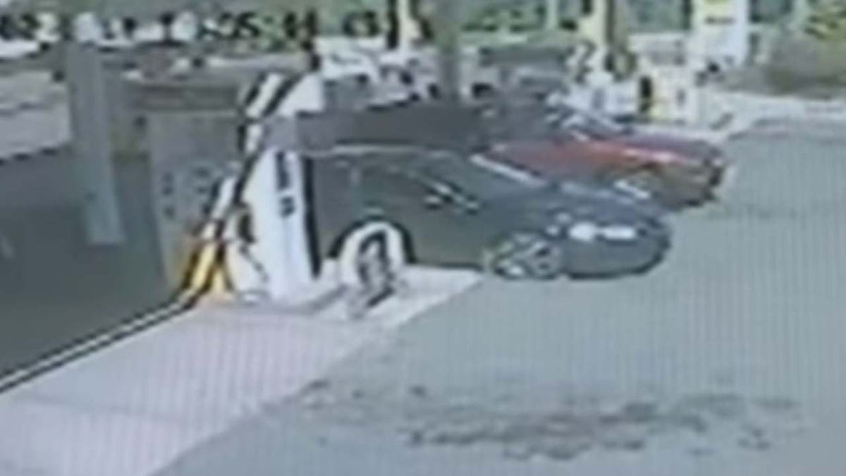 Connecticut Thieves Caught On Video Stealing Car From Gas Pump In Just