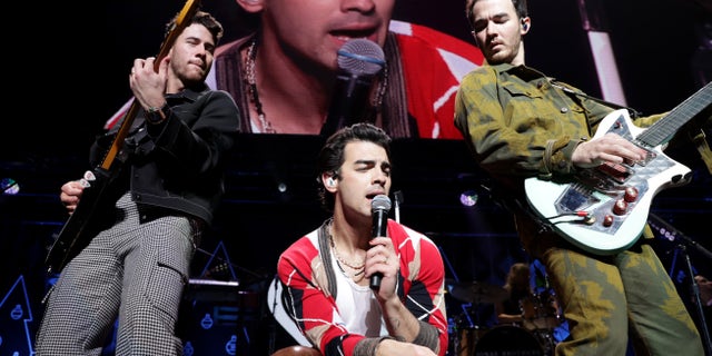 Joe Jonas admits he uses injectables, says men should be 'open and ... Joe Jonas admits he uses injectables, says men should be 'open and ...