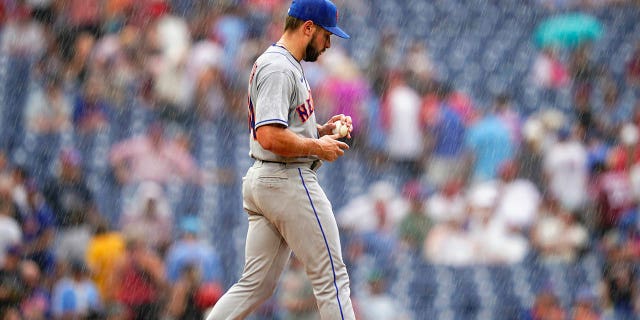 Mets' Nate Fisher makes debut after working at Omaha bank last year ... Mets' Nate Fisher makes debut after working at Omaha bank last year ...