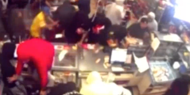 Los Angeles PD warns criminals against making latest looting tactic ‘a ...