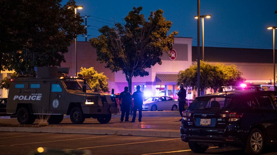 Bend Oregon Shooting 66 Year Old Safeway Employee Tried To Disarm