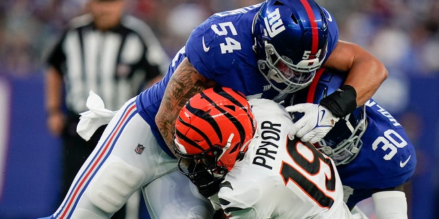 Giants cut veteran linebacker Blake Martinez after torn ACL last season ...