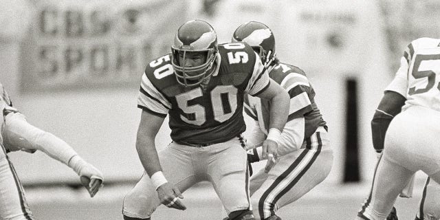 Guy Morriss, longtime NFL lineman and former college football head ...