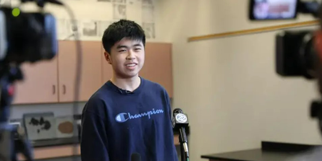 Indiana high school junior becomes only student in the world to earn a perfect score on AP ...